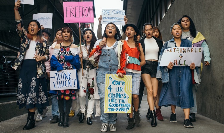 Fashion and social impact, the keys to understanding - Luxury Tribune